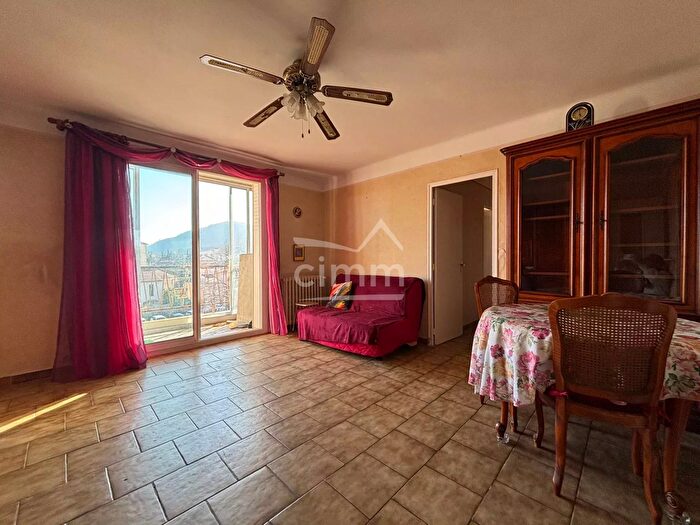 Appartement à vendre - Sisteron - 5 pièces - 2 chambres