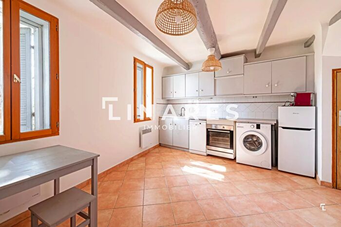 Appartement à louer - Marseille e , Mazargues - 2 pièces - 1 chambre