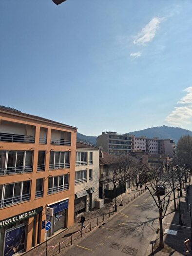 Appartement à louer - La Trinité - 3 pièces - 2 chambres