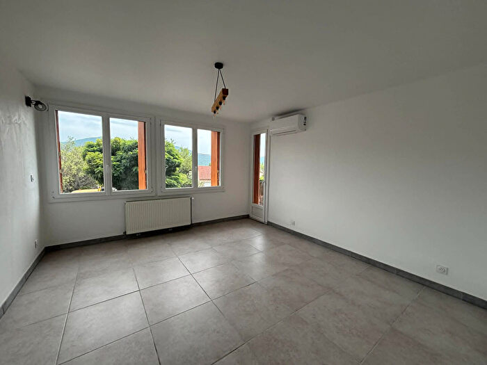 Appartement 3 pièces à louer à Château-Arnoux-Saint-Auban