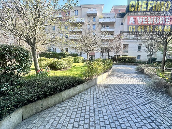 Appartement à vendre - Asnières-sur-Seine, Centre-ville - 3 pièces - 2 chambres