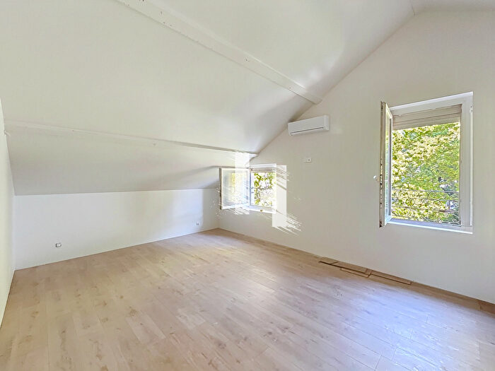 Caluire-et-Cuire, Cuire-le-bas, Cuire-le-Haut : Appartement 3 pièces à louer