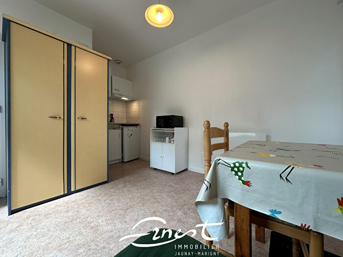 Appartement 1 pièce à louer - Jaunay-Clan