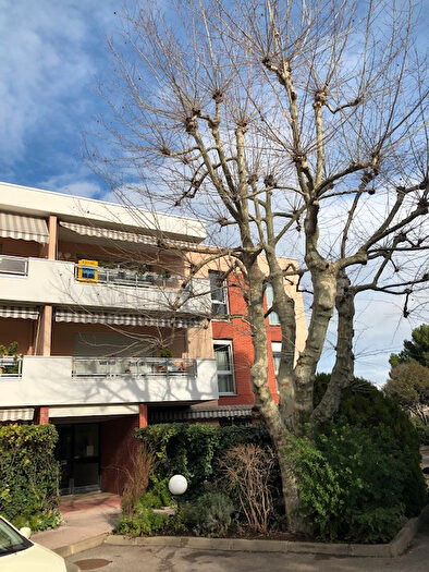 Appartement à louer - Marseille e , Mazargues - 4 pièces - 3 chambres