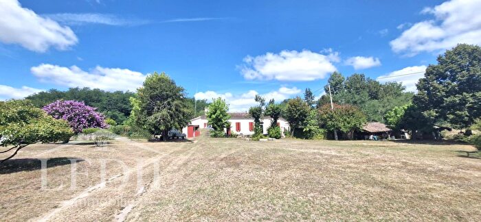 Réaup-Lisse : Maison 4 pièces à vendre