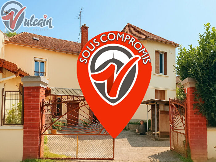 Maison à vendre - Vertaizon - 10 pièces - 7 chambres