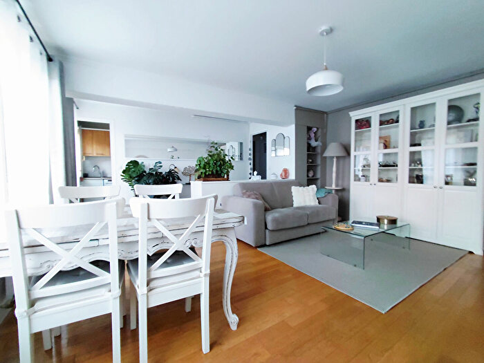 Appartement à vendre - Chartres, Centre-ville - 3 pièces - 2 chambres