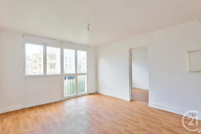 Appartement 4 pièces à vendre - Aubervilliers, Centre-ville, Victor Hugo