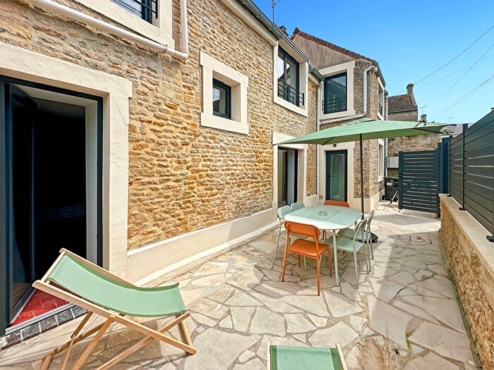 Maison 4 pièces à Bernières-sur-Mer, à louer
