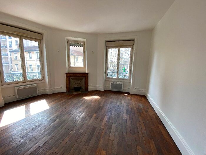 Appartement 2 pièces à louer à Villeurbanne, Zola, Pressence