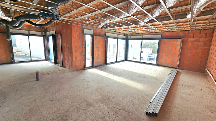 Maison à vendre - Juvignac - 6 pièces - 5 chambres