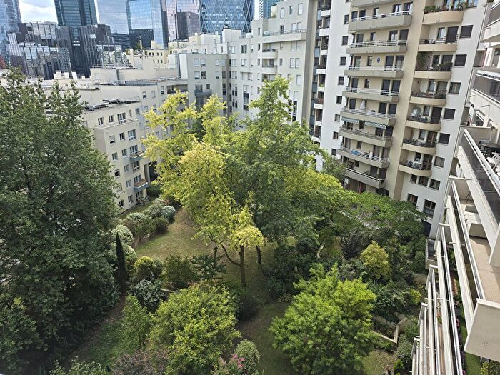 Appartement à louer - Gambetta, Courbevoie - 4 pièces - 3 chambres