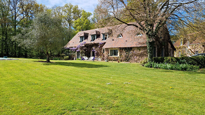 Maison 16 pièces à Saint-Branchs, à vendre