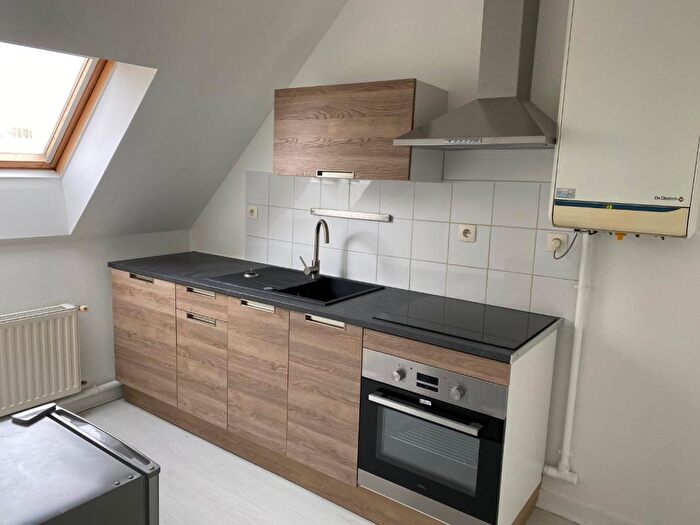 Appartement à louer - Quartiers Centre, Saint-Hélier, Gare - 1 pièce