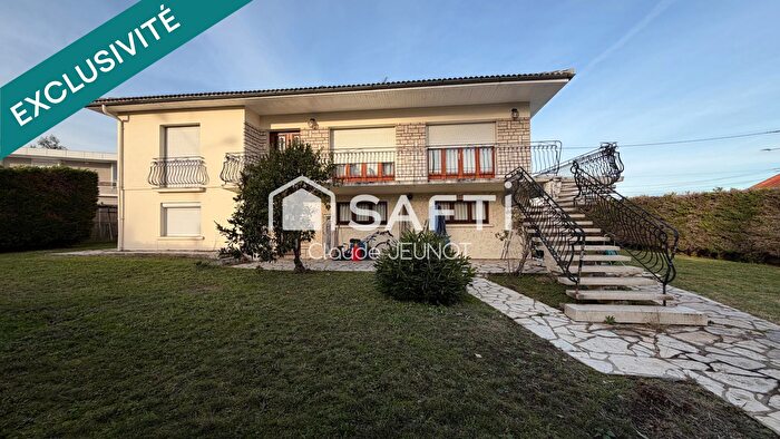 Maison à vendre - Carbon-Blanc - 6 pièces - 5 chambres