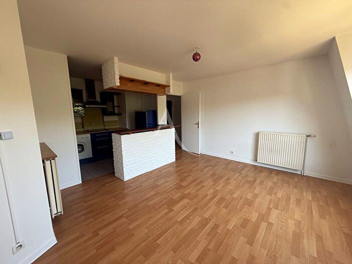Centre Ville, Fresnes : Appartement 3 pièces à louer