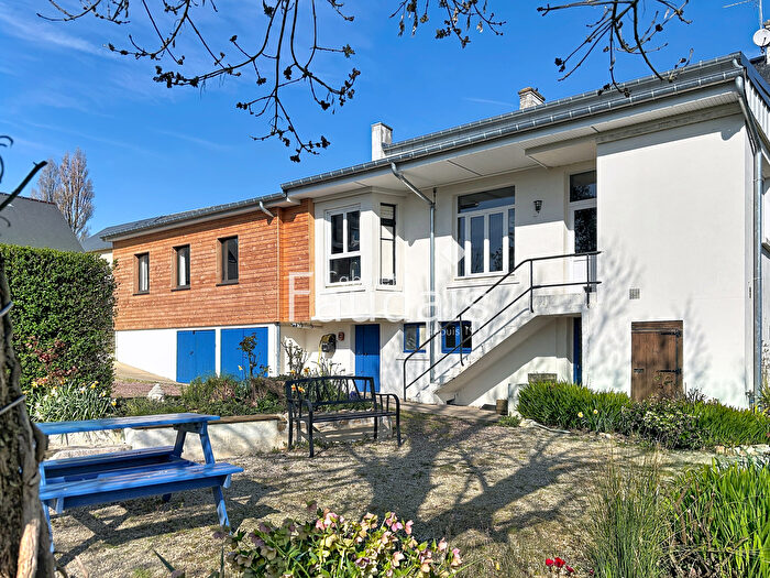 Maison à vendre - Surville - 15 pièces - 7 chambres