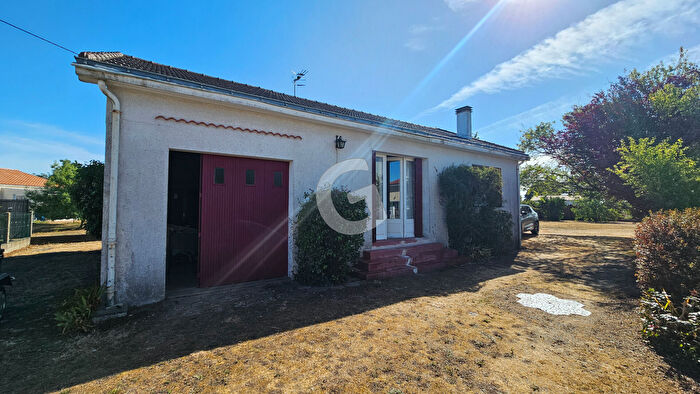 Maison 3 pièces à Angles, à vendre