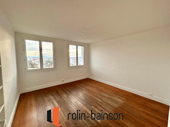 Appartement à louer - Lyon e , Monchat - 3 pièces - 2 chambres