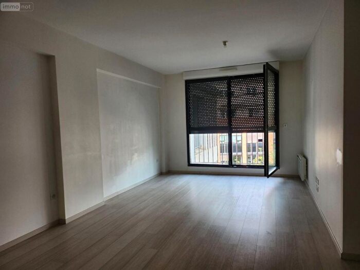 Appartement à louer - Troyes - 3 pièces - 2 chambres