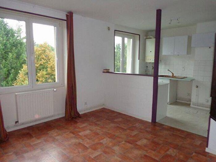 Appartement à louer - Gare Nord et Ouest, Charleville-Mézières - 4 pièces - 3 chambres