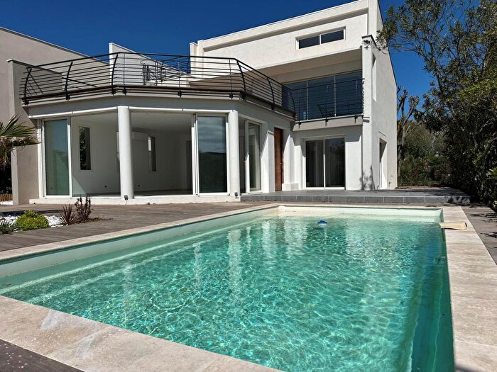 Maison à vendre - La Grande-Motte - 7 pièces - 5 chambres