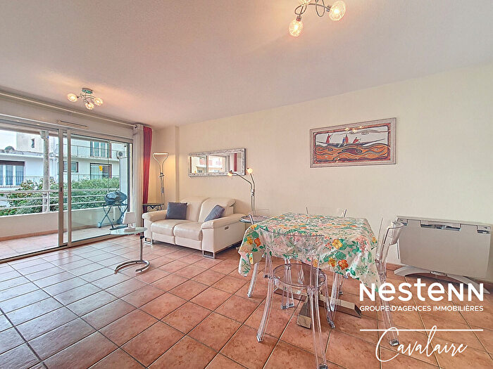 Appartement à vendre - Cavalaire-sur-Mer, Centre-ville - 3 pièces - 2 chambres