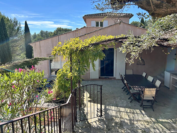 Maison à vendre - Mallemort - 6 pièces - 4 chambres