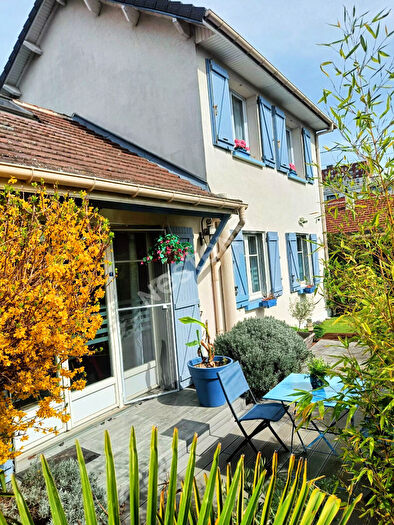 Maison 4 pièces à Neuilly-sur-Marne, Carnot, République, à louer