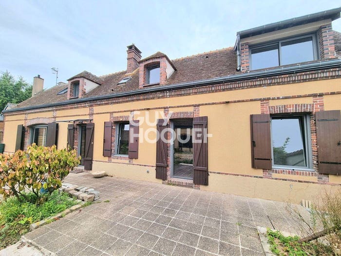 Maison 5 pièces à Charpont, à louer
