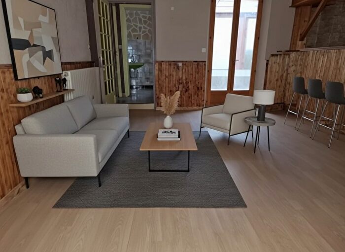 Monthureux-sur-Saône : Maison 4 pièces à vendre