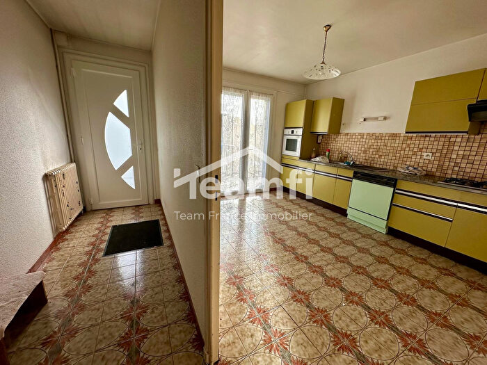 Maison à vendre - La Monnerie-le-Montel - 5 pièces - 4 chambres
