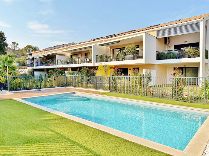 Appartement à vendre - Saint-Raphaël, Valescure, Vaulongue - 3 pièces - 2 chambres