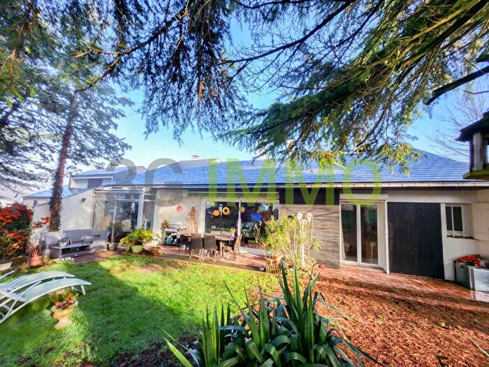 Maison à vendre - LIsle-Adam - 5 pièces - 4 chambres