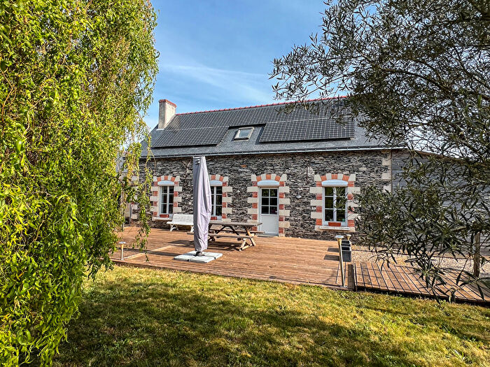 Seiches-sur-le-Loir : Maison 8 pièces à vendre