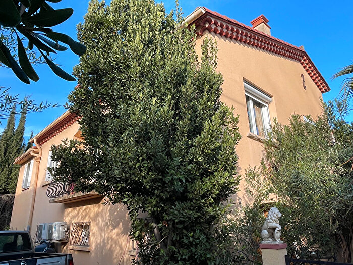 Maison à vendre - Argelès-sur-Mer, Centre-ville - 6 pièces - 4 chambres