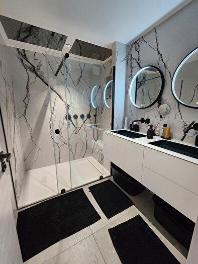 Appartement à vendre - Saint-Raphaël, Les Arênes - 4 pièces - 3 chambres