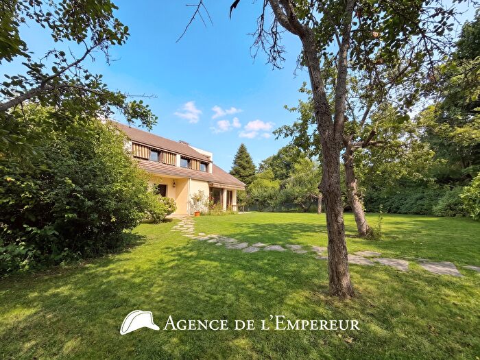 Maison 7 pièces à vendre à Rueil-Malmaison, Jonchere, Malmaison, Saint-Cucufa