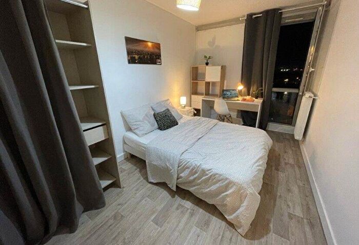 Appartement à louer - Parc Aux Lievres, Évry-Courcouronnes - 1 pièce