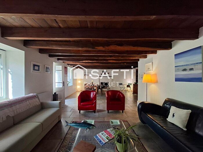 Maison 5 pièces à Pleugriffet, à vendre