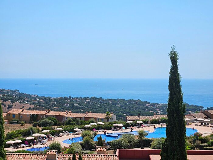 Appartement à vendre - Roquebrune-sur-Argens, Les Issambres, La Vigie, Les Dolmens, Plages, Calanques - 2 pièces - 1 chambre