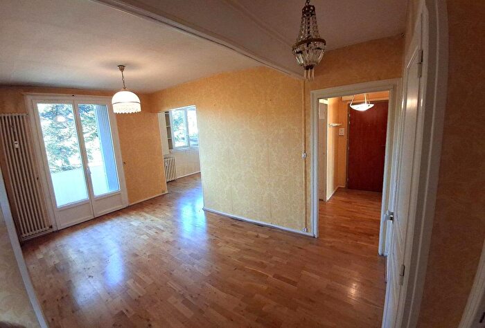 Appartement à vendre - Arpajon-sur-Cère - 3 pièces - 2 chambres