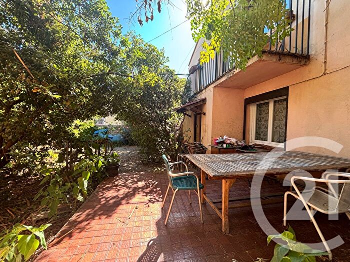 Maison 8 pièces à Pia, à vendre
