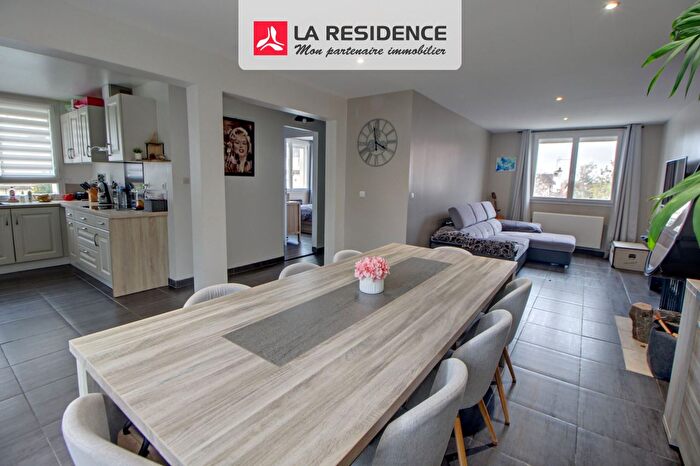 Maison à vendre - Les Clayes-sous-Bois, Centre-ville - 5 pièces - 4 chambres