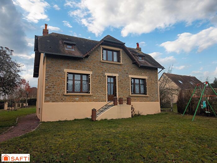 Maison à vendre - La Chapelle-Montligeon - 6 pièces - 3 chambres