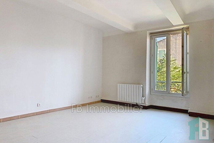 Appartement à louer - Est, Eyguières - 2 pièces - 1 chambre