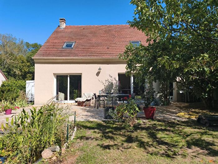 Maison 6 pièces à Cély, à vendre