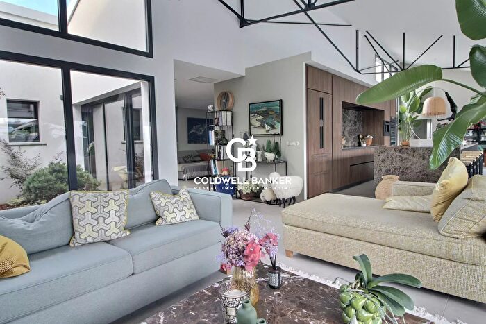 Maison à vendre - Bruges, Sainte-Germaine - 9 pièces - 5 chambres