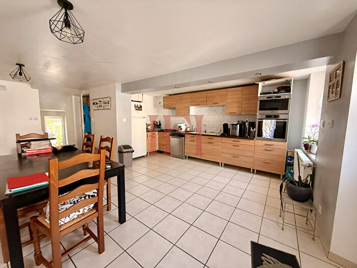 Maison 6 pièces à vendre à Pezou