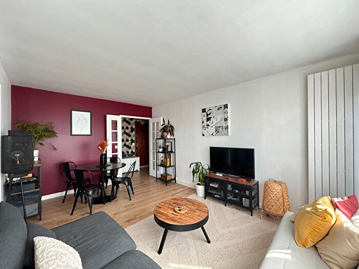 Appartement 4 pièces à Plaisir, Centre-ville, Château, à vendre